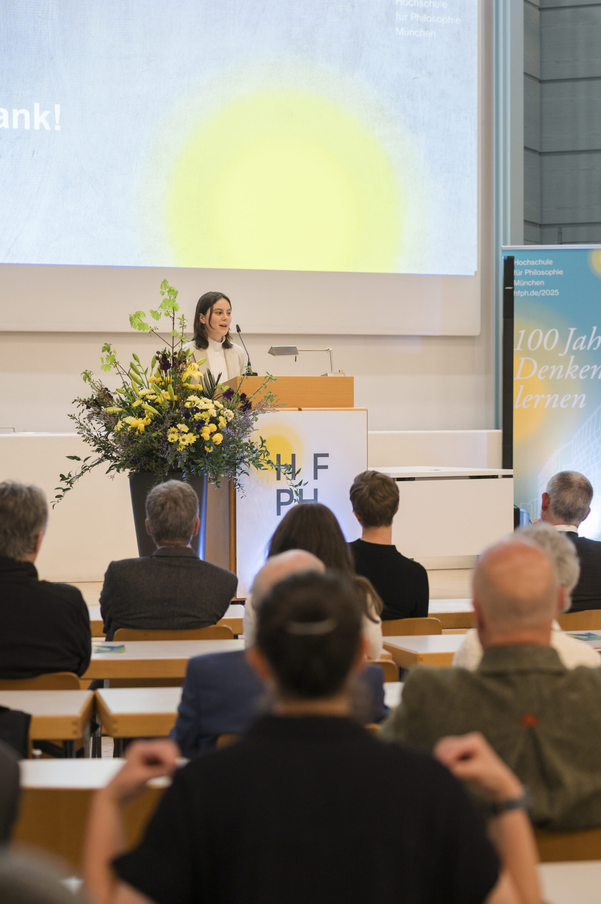 Die Frage nach Gott – nach dem einen Gott - Hochschule für Philosophie München